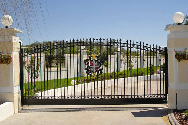 Residential Gates in Brunswick, GA | Overhead Door Company